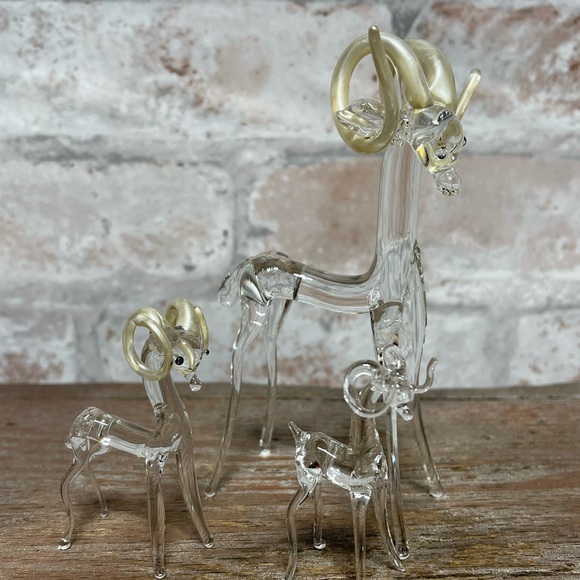 Art | Glass Ram Family Figurines 3 Vintage Clear Glass Made In Taiwan ...